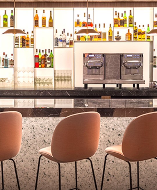 Agencement Bar Novotel Paris Tour Eiffel | GL events Agencement